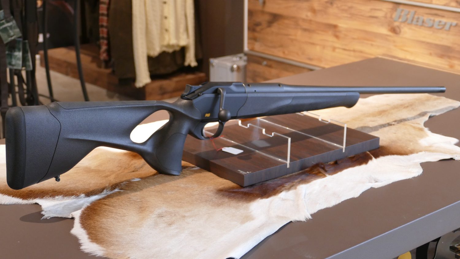 Blaser R8